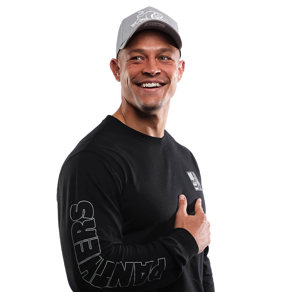 Panther Shop – Penrith Panthers Mens Check Badge LS Tee